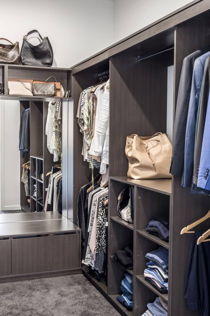 walk in robe - A&T Cabinet Makers